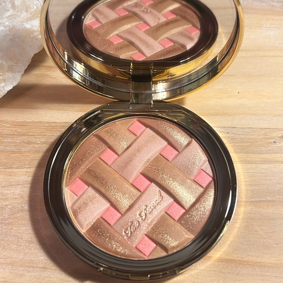 Too Faced | Makeup | Too Faced Sweetie Pie Radiant Peach Bronzer | Poshmark
